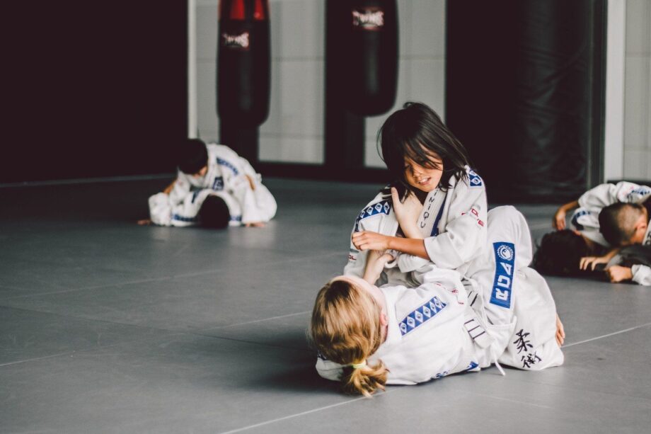 7 Ways Brazilian Jiu-Jitsu Helps Women Get Into The Best Shape Ever ...