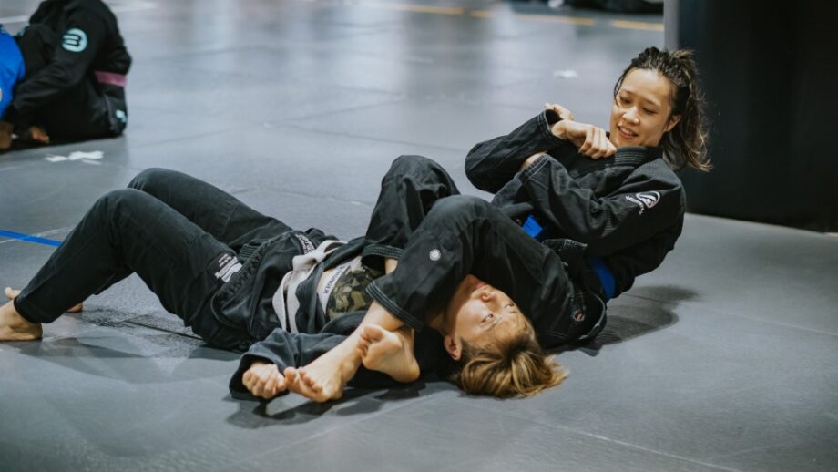 7 Ways Brazilian Jiu-Jitsu Helps Women Get Into The Best Shape Ever ...
