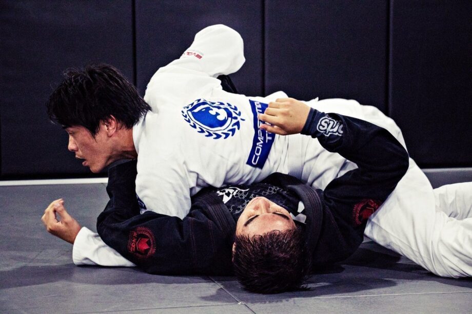 How To Roll With Higher Belts In BJJ | Evolve Daily