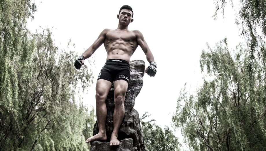 Here’s How To Get The Shredded Abs Of An MMA Fighter | Evolve Daily