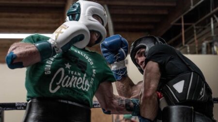 The Beginner’s Guide To Boxing Sparring: 10 Things To Know | Evolve Daily