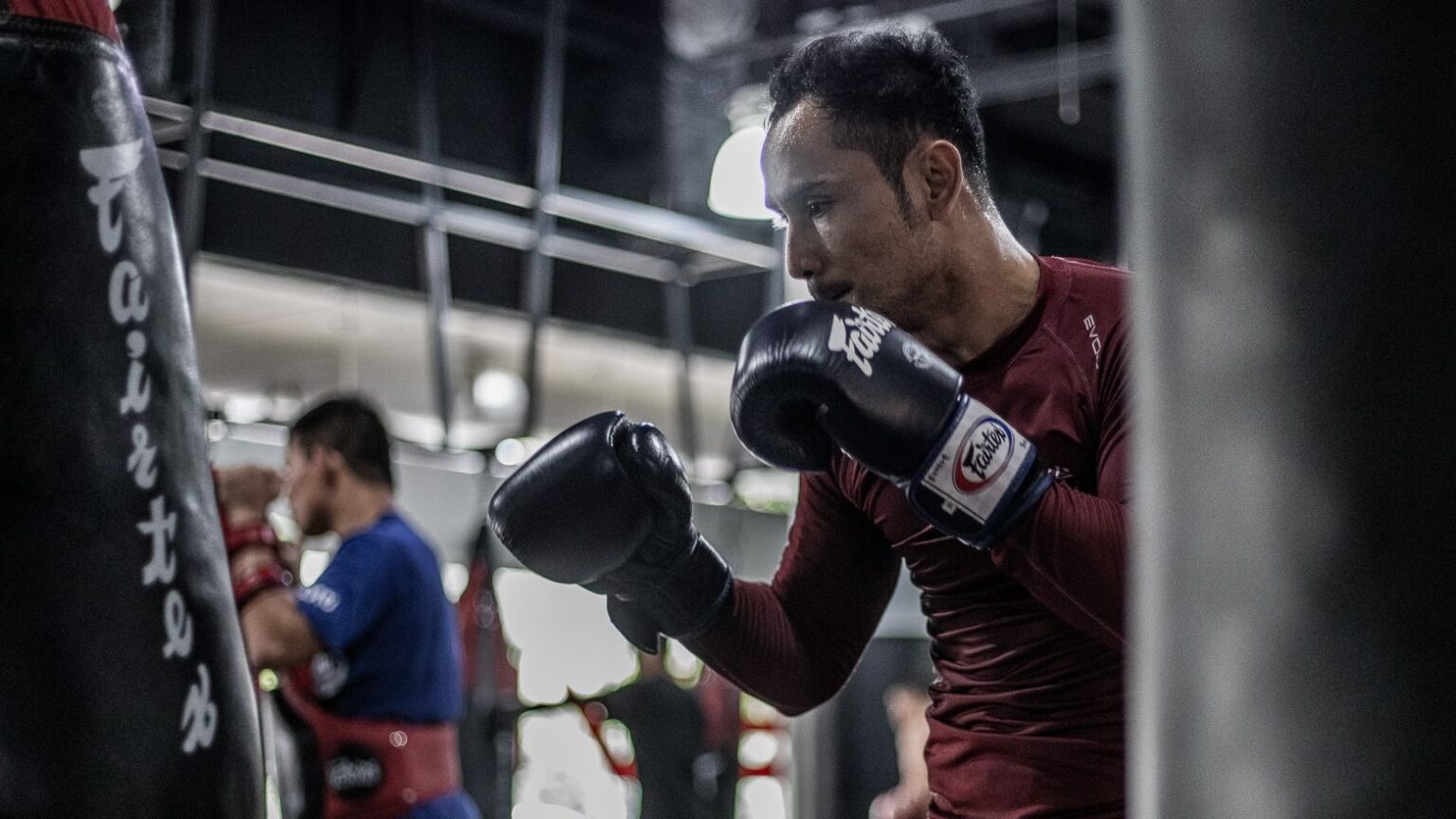 What Is The Southpaw Stance? The Ultimate Guide for Boxing, Muay Thai ...