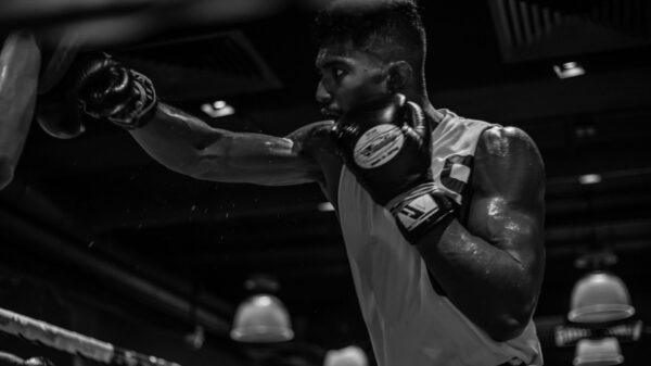 Here’s How To Perfect Your Cross In Boxing | Evolve Daily