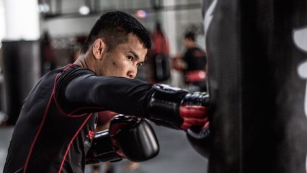 Here's How To Perfect Your Cross In Boxing - Evolve Daily
