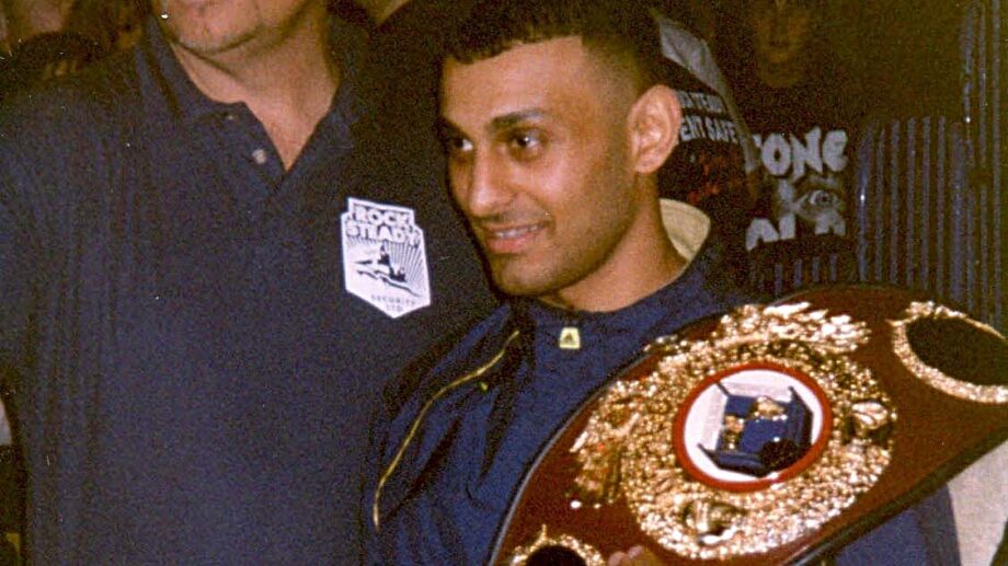 5 Times Showboating In Boxing Went Horribly Wrong | Evolve Daily