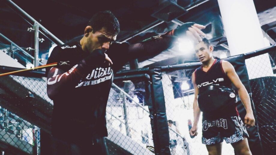 5 Ways To Add Resistance To Your Punch Training | Evolve Daily