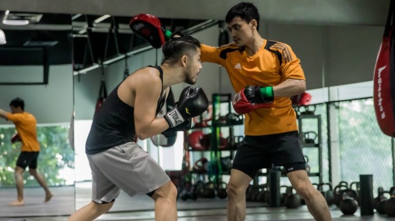 5 Types Of Hooks In Boxing - Evolve Daily