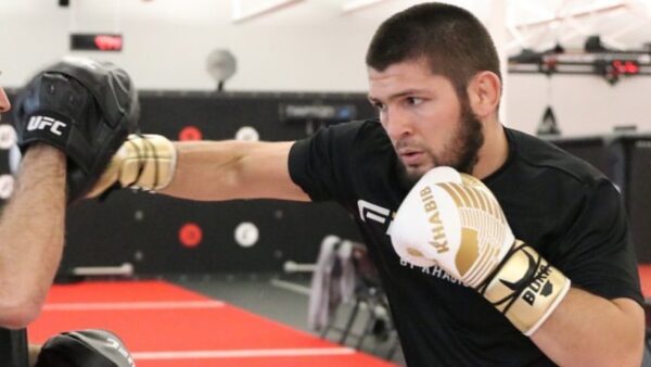 Breaking Down Khabib Nurmagomedov’s Style Of Fighting | Evolve Daily