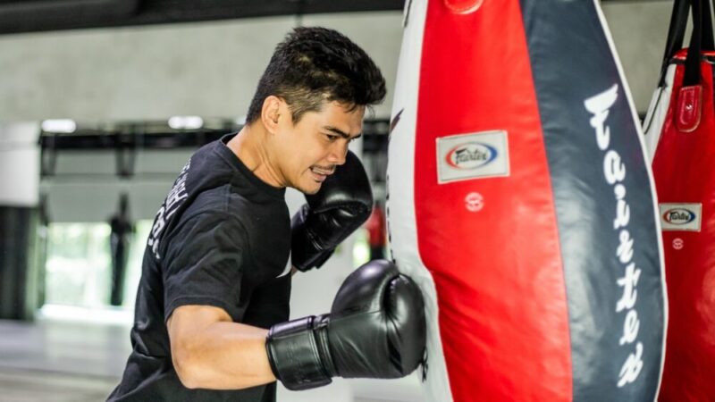 6 Timeless Heavy Bag Drills For Boxers Of All Levels | Evolve Daily