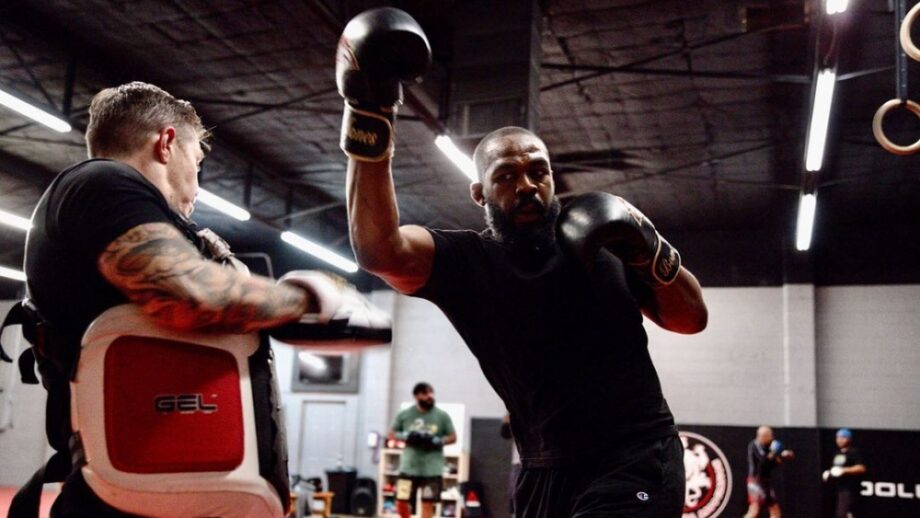 10 Of The Most Dominant MMA World Champions In History | Evolve Daily