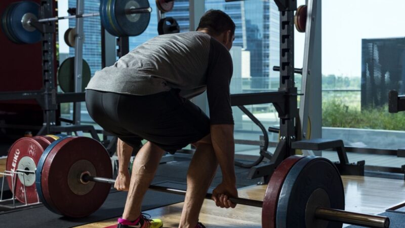 Working Out To Build Stronger Lats? Try These 7 Lats Exercises | Evolve Daily