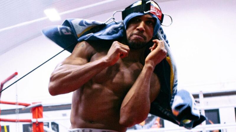 10 Neck Strengthening Exercises Pro Boxers Do | Evolve Daily