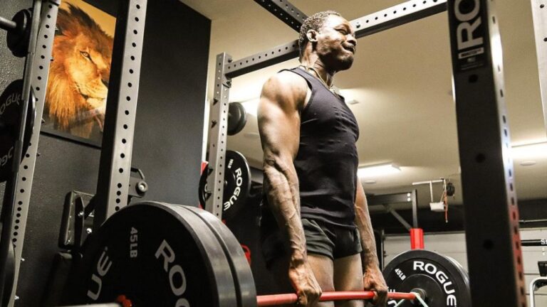 Powerlifting For Mixed Martial Artists | Evolve Daily