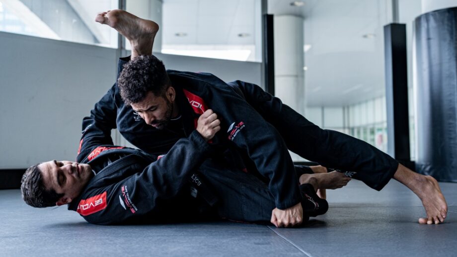 How To Properly Utilize The Double Under Pass For BJJ | Evolve Daily