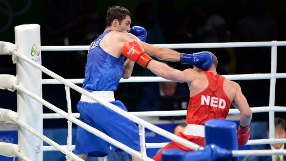 How To Cut Off The Ring In Boxing | Evolve Daily