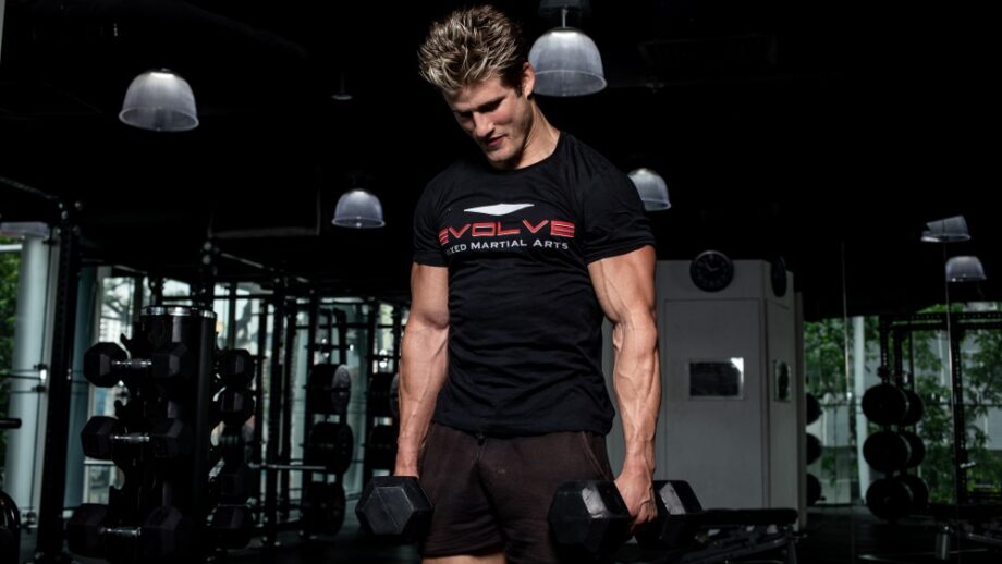 Build Elite Level Strength With These Five Variations Of The Farmer’s ...