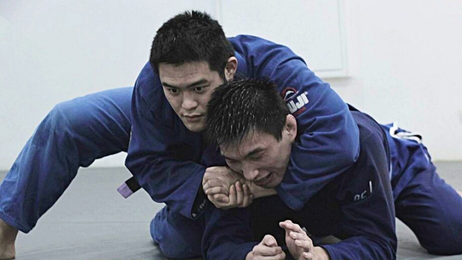 What Is The Bulldog Choke In BJJ? | Evolve Daily