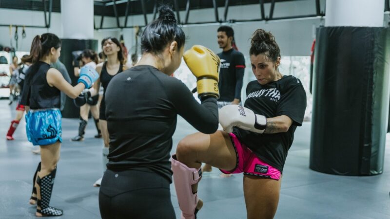 8 Reasons Why Women Should Learn Muay Thai | Evolve Daily